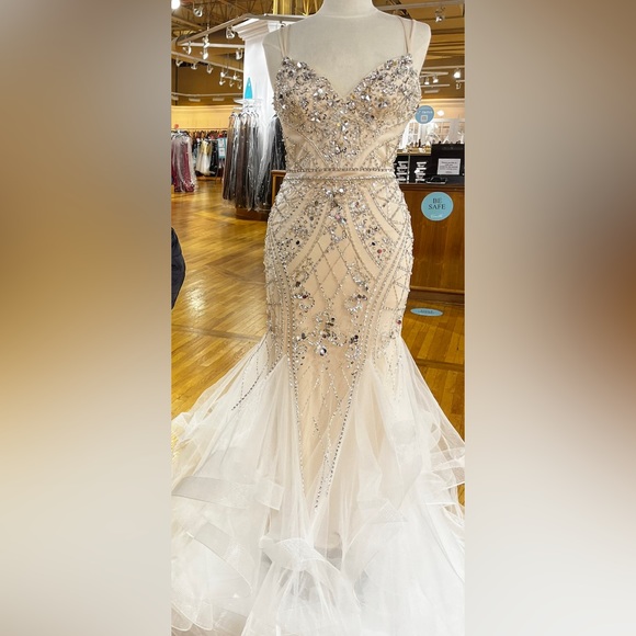 Dresses | Beautiful Ivory Prom Dress Size Great Condition Only Wore ...